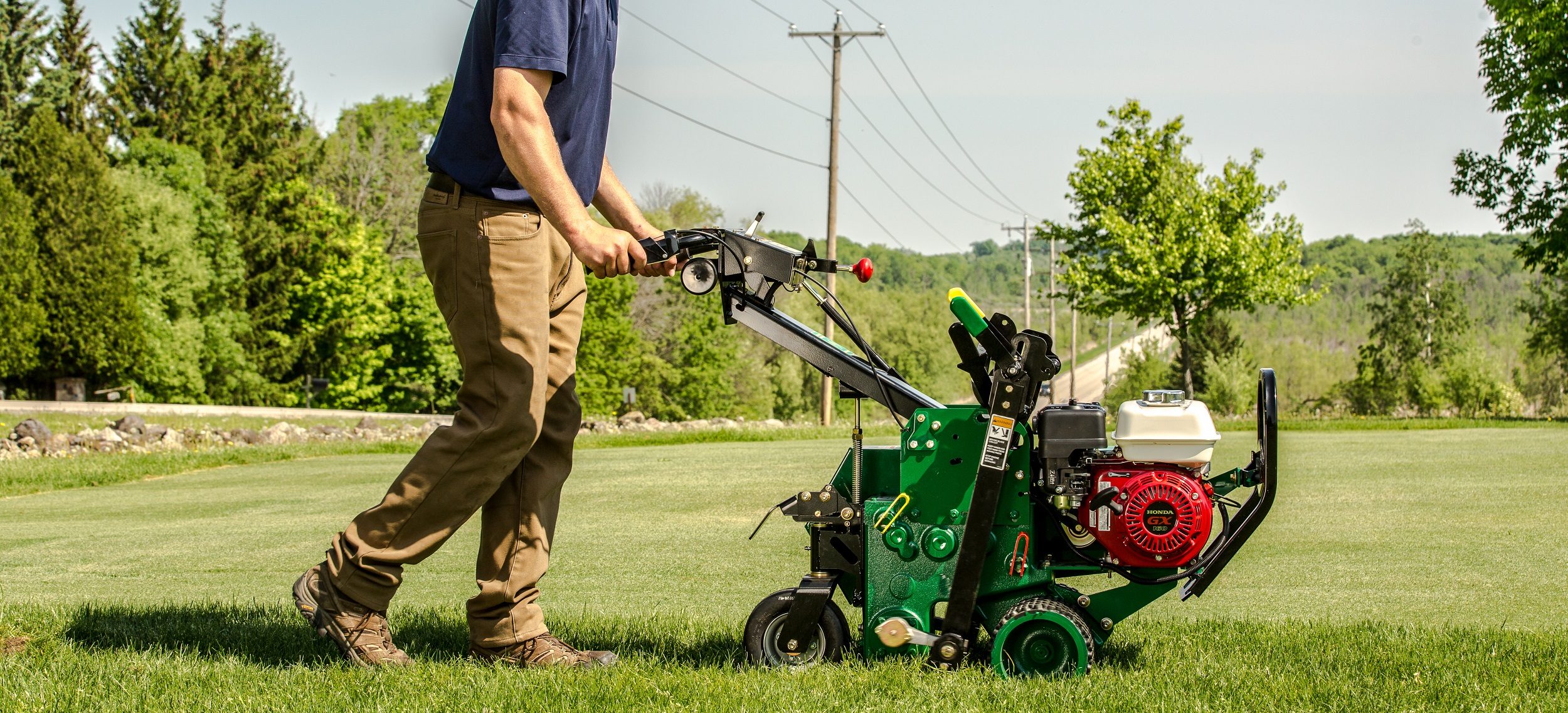 Bobcat arrive sur un nouveau marché avec les équipements pour gazon ...