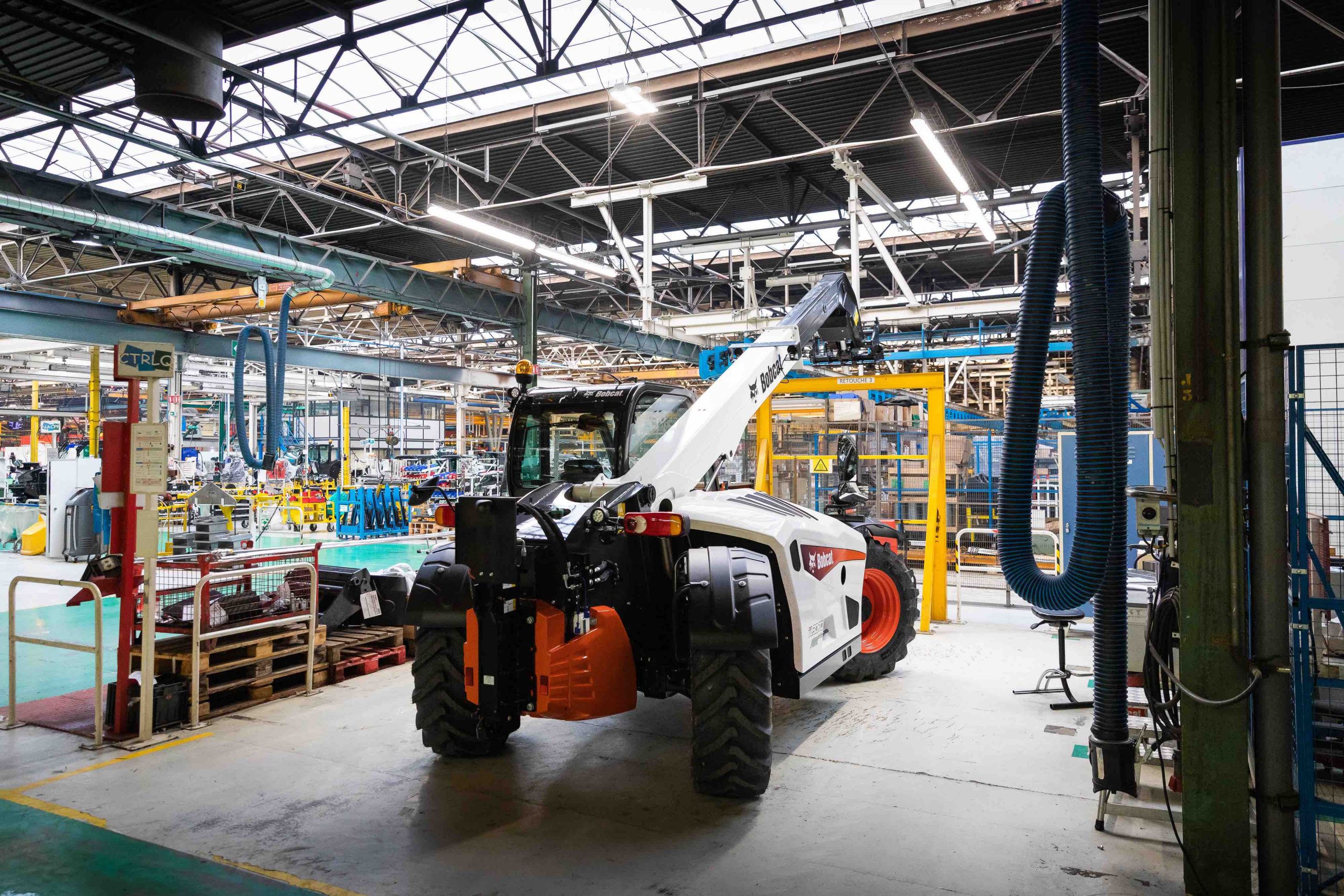Bobcat célèbre les 60 ans d’existence de son usine française de ...