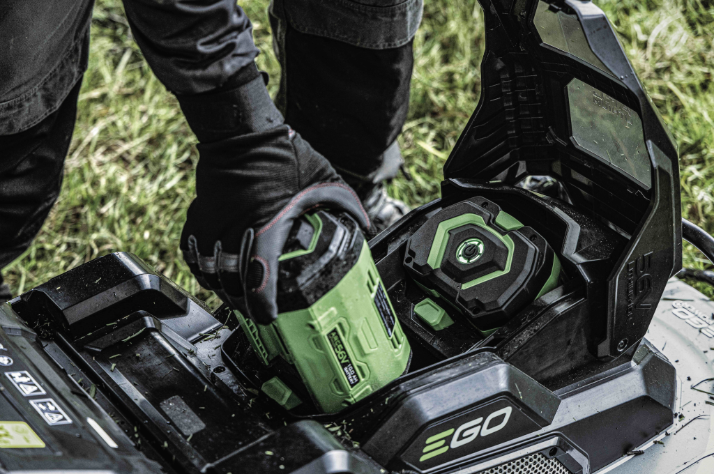 EGO POWER PLUS SE MET À L'ÉPREUVE AVEC LA NOUVELLE SÉRIE PRO-X ...